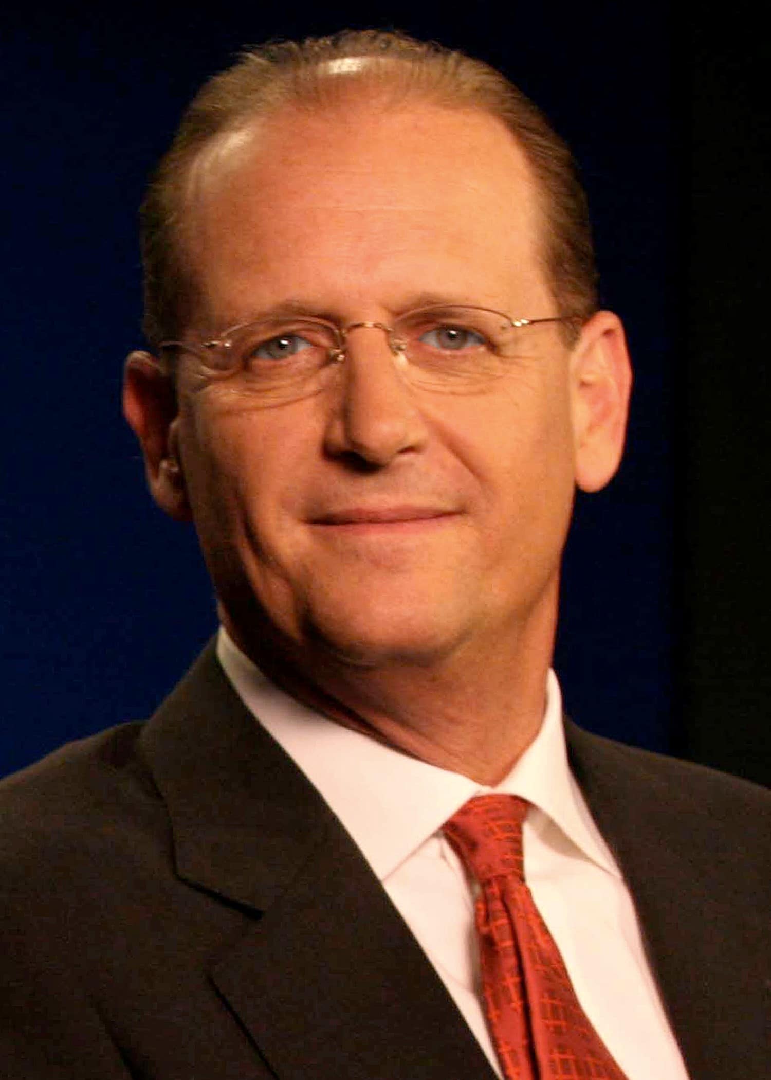 Amtrak names former aviation executive Richard Anderson as CEO - SMART ...