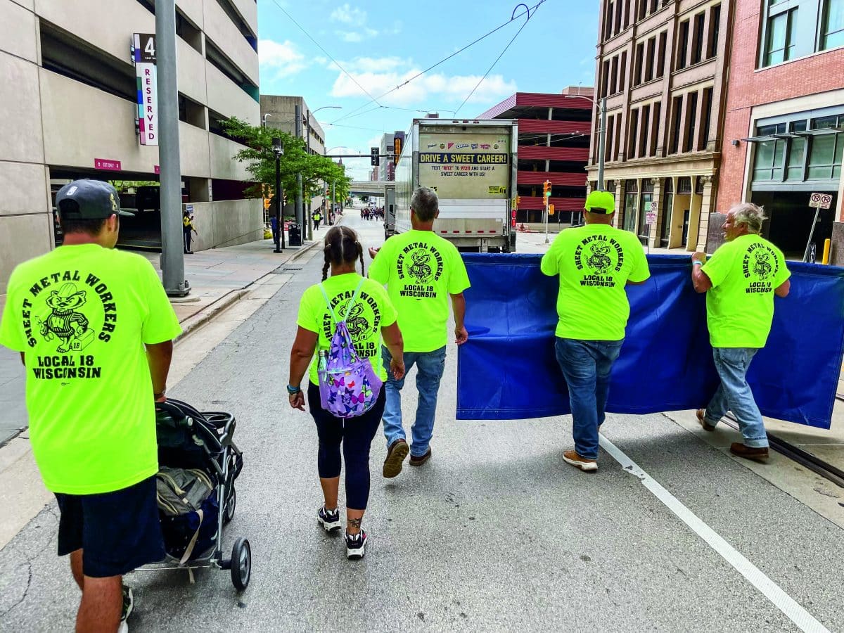Local 18 members represent SMART at Laborfest 2022 - SMART Union