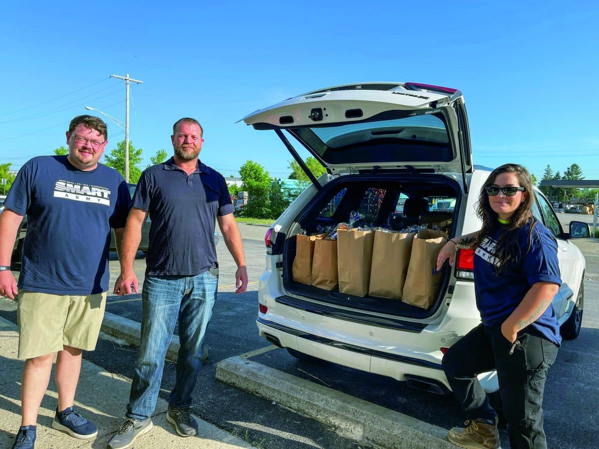 Local 24 SMART Army pitches in for local kids - SMART Union