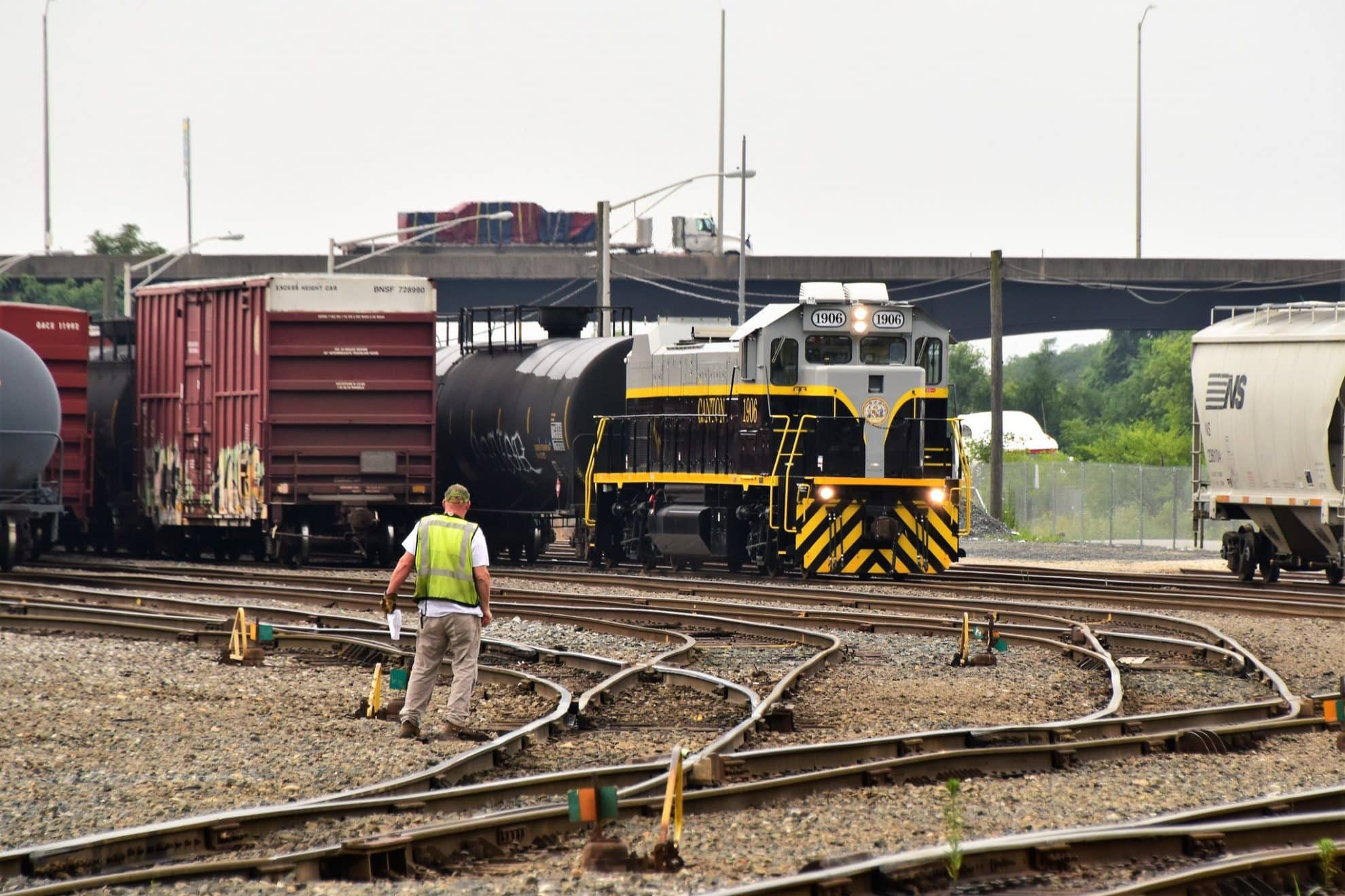 Local 610 members on Canton Railroad short line unanimously ratify new ...