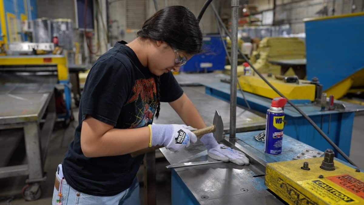 Heavy Metal Summer introduces teens to sheet metal trade