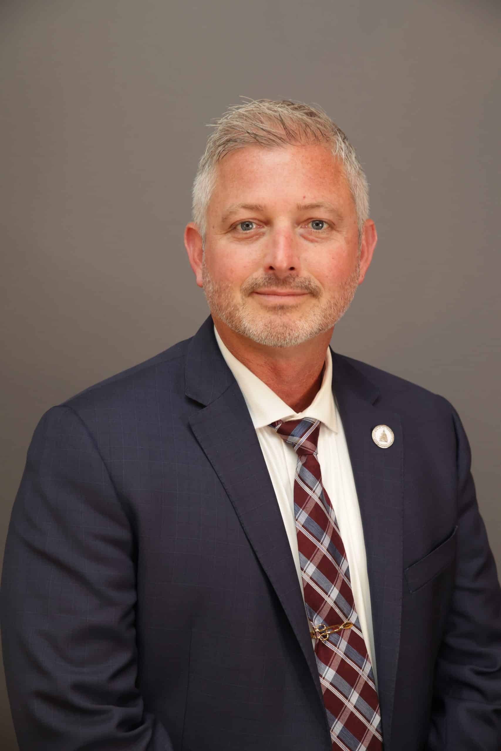 SMART pääsihteeri-rahastonhoitaja Powell siirtyy johtajan tehtävään