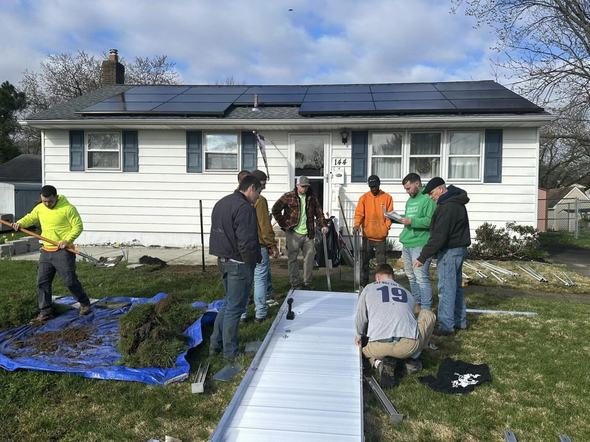 Local 19 builds ramp for wheelchair-using retiree | SMART Union